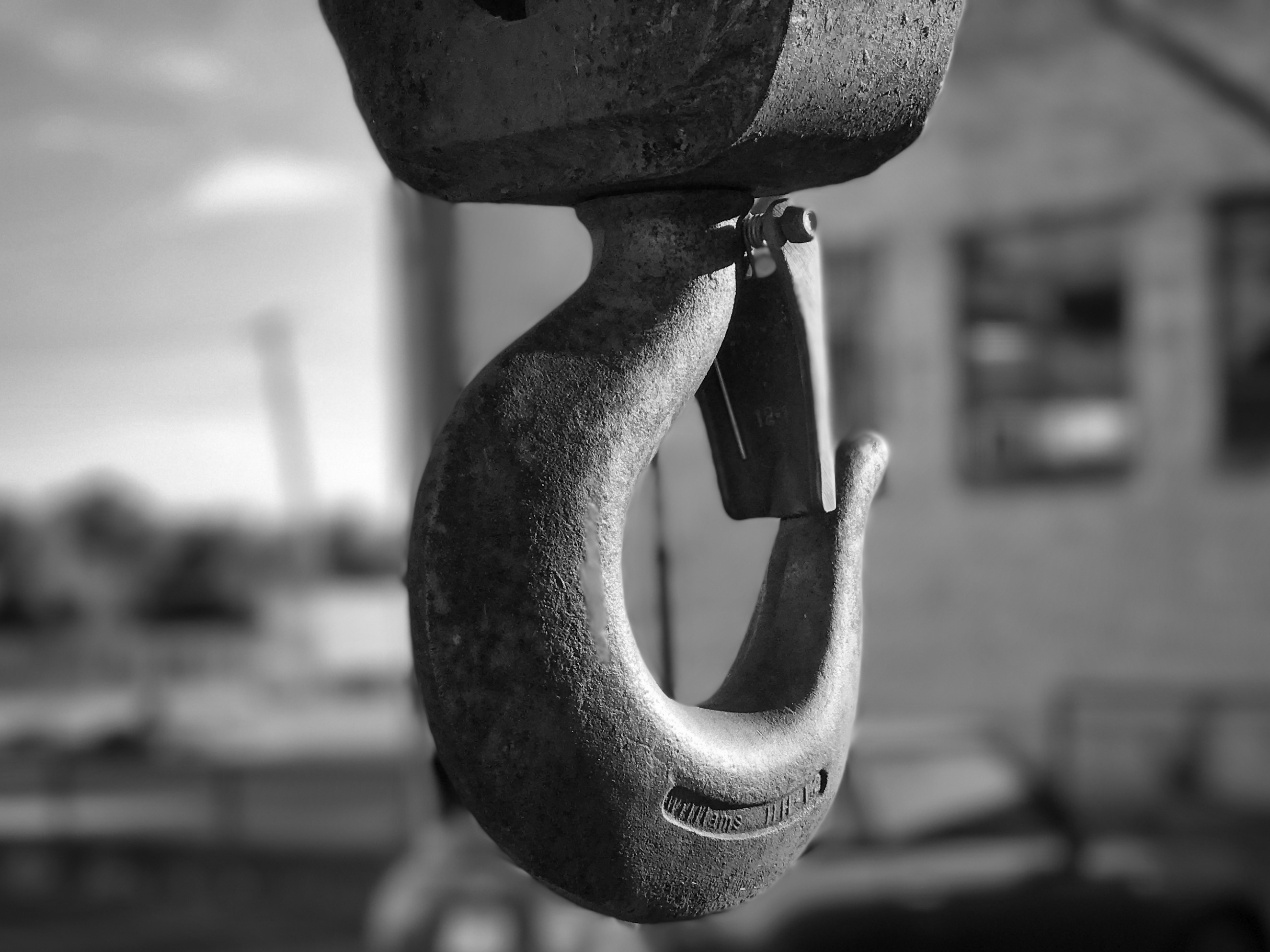 On The Hook – Get the Camera Out